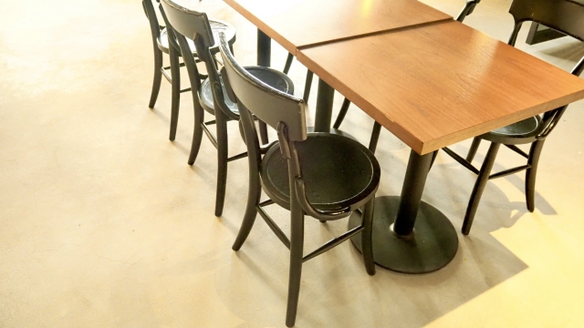 名古屋市でテーブルを処分する方法6選｜料金・手順・回収事例も紹介 | 名古屋を中心とした不用品回収なら【ecoos（エコーズ）】